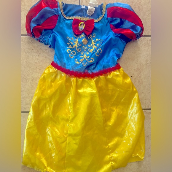 Disney | Costumes | Disney Disguise Snow White Classic Costume Dress ...